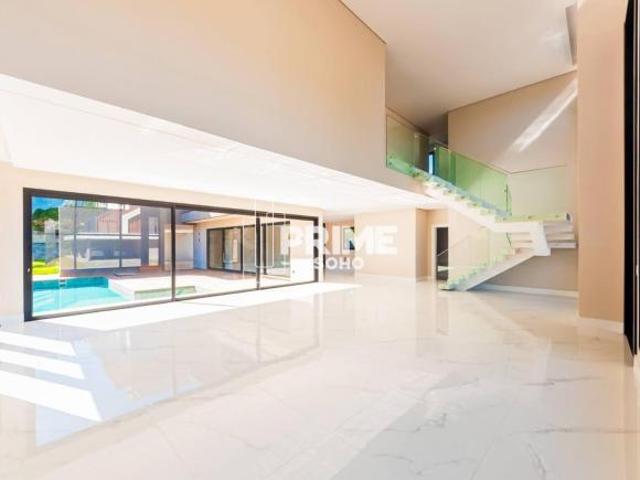 CASA EM CONDOMÍNIO FECHADO COM PISCINA PRÓXIMO AO PARQUE TINGUI