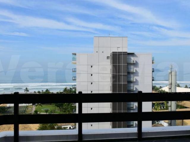 Casa em condomínio fechado com vista para o mar