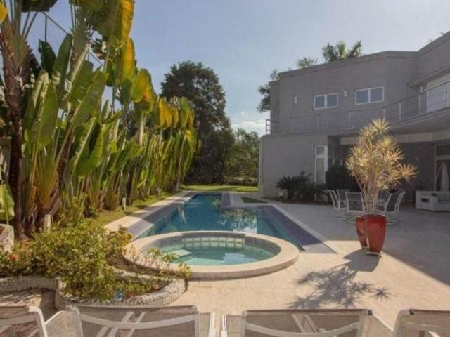 Casa em condomínio fechado com vista para o lago Tamboré 3