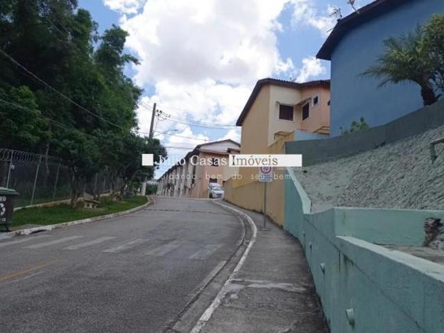 Casa em Condominio Fechado de 3 quartos, 1 Suíte, gaagem para 4 carros, rodeado de muito verde na Zo