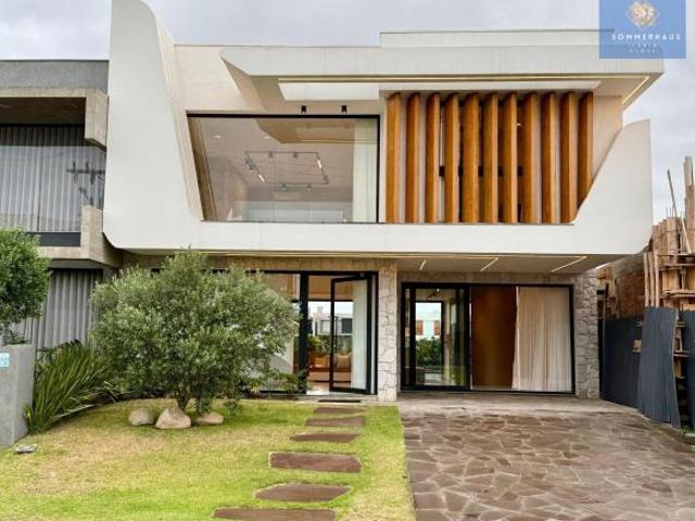 Casa em Condomínio fechado de Xangri Lá