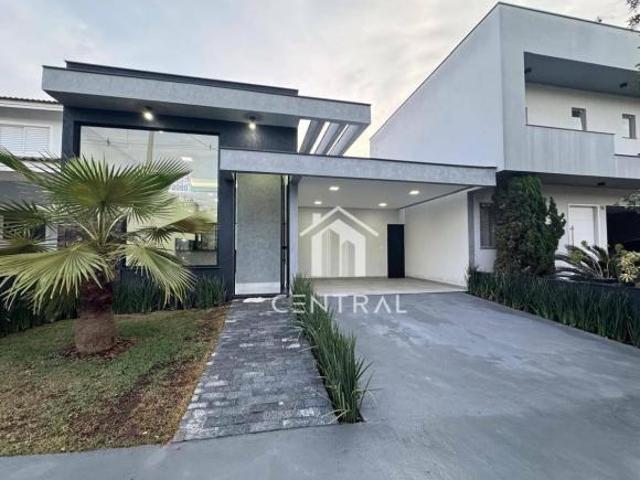 Casa em condomínio fechado de alto padrão