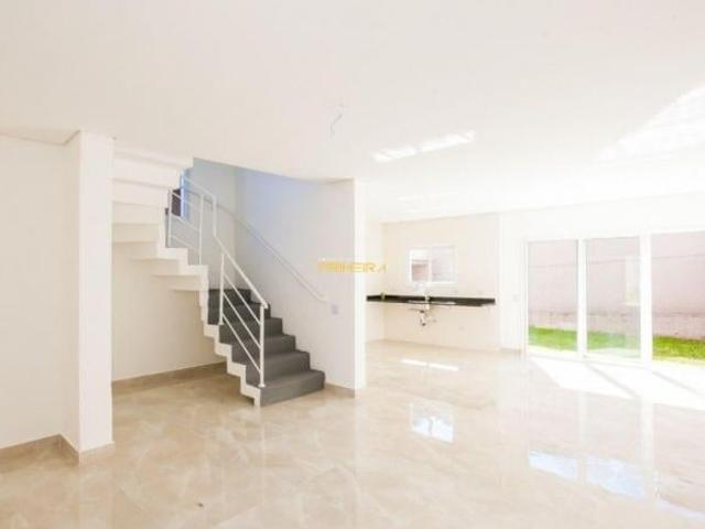 Casa em Condomínio Fechado de Alto Padrão