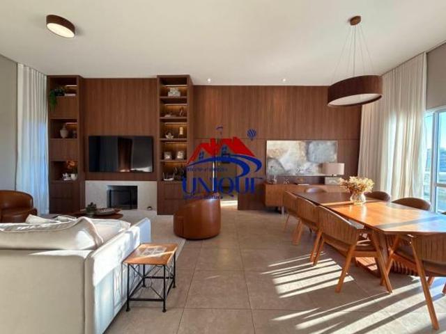 Casa em condomínio fechado de Boituva c/ 1500m² 3 suítes próximo ao centro
