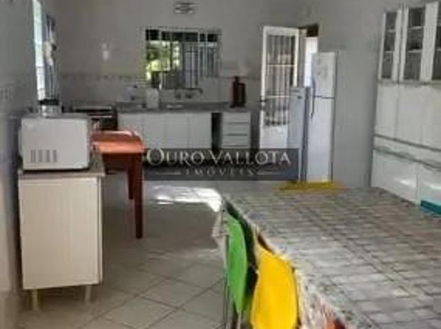 Casa em condomínio fechado de frente para a praia