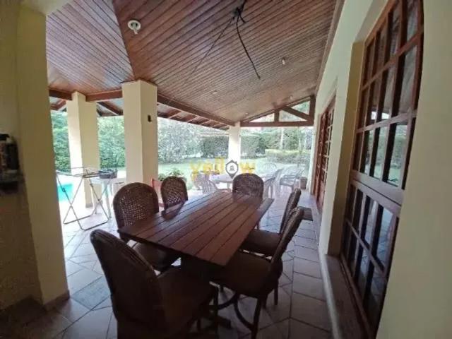 Casa em Condomínio Fechado em Alphaville com 320m², 4 dormitórios e 2 suítes Venda por R$ 3.200.00