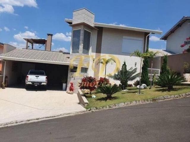 Casa em Condomínio Fechado em Atibaia