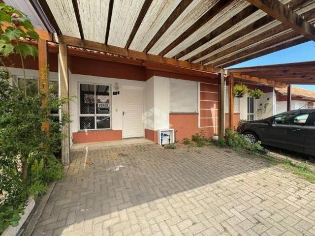 Casa em condomínio fechado em Canoas