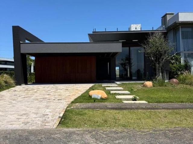 Casa em Condomínio fechado em Capão da Canoa