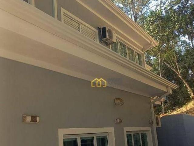 Casa em condomínio fechado em Jundiaí com 4 suítes