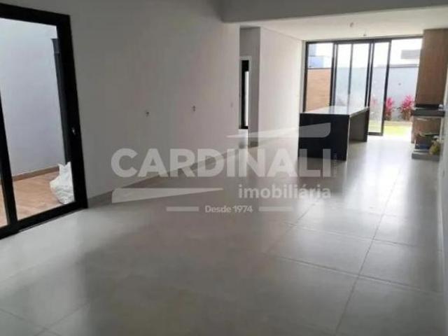 Casa em condomínio fechado em Paulínia com 2 suítes, 130m² e 2 vagas