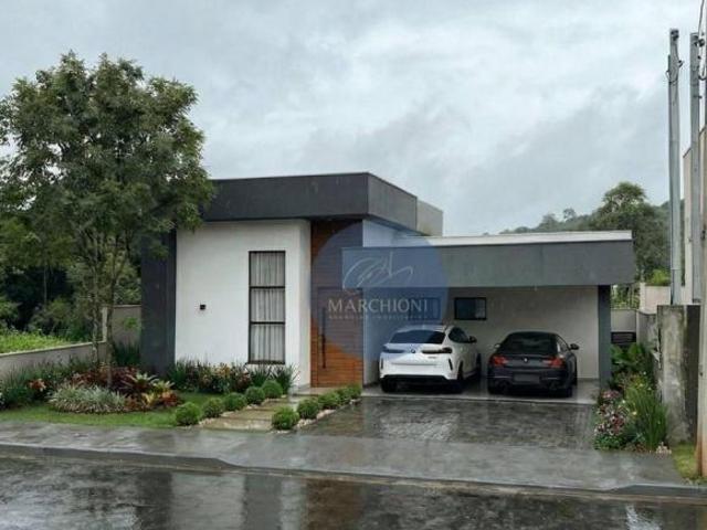 Casa em Condomínio Fechado em Pinhalzinho – Em Fase de Construção