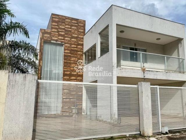 Casa em Condomínio Fechado, escriturada, 3 suítes, Aceita Permuta em APT. até 600 mil em Águas Clara