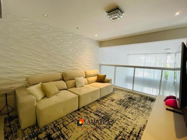 Casa em condominio fechado frente ao mar