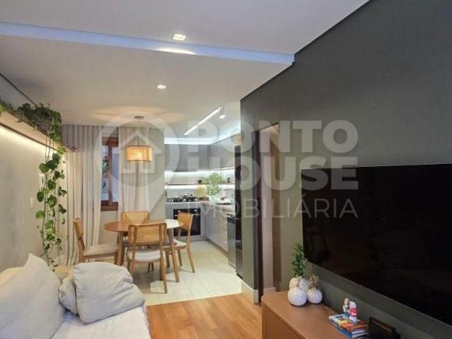 Casa em condomínio fechado Ipiranga 2 suítes 1 vaga livre 55 mts Reformada