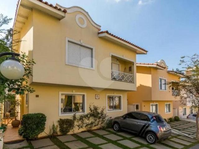 Casa em condomínio fechado na Vila Carrão 245m2 3 suítes amplas e 3 vagas de garagem