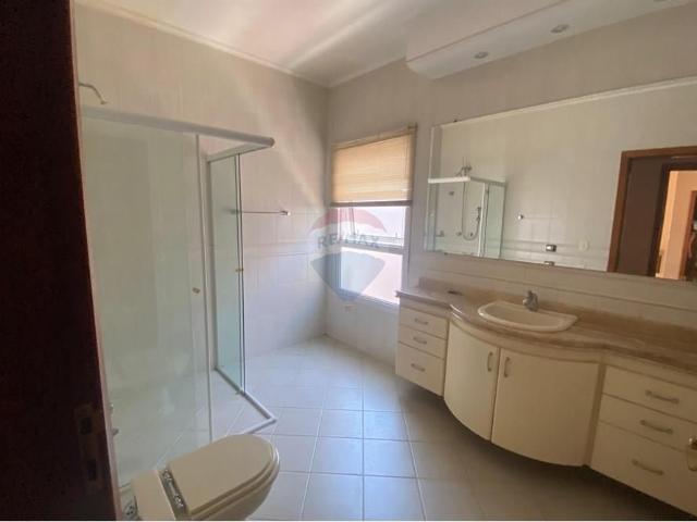 Casa em Condomínio Fechado na Aldeia da Serra 4 Suítes