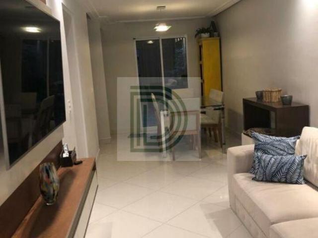 Casa em condomínio fechado na Granja Viana 3 dormitórios, suíte e quintal gourmet
