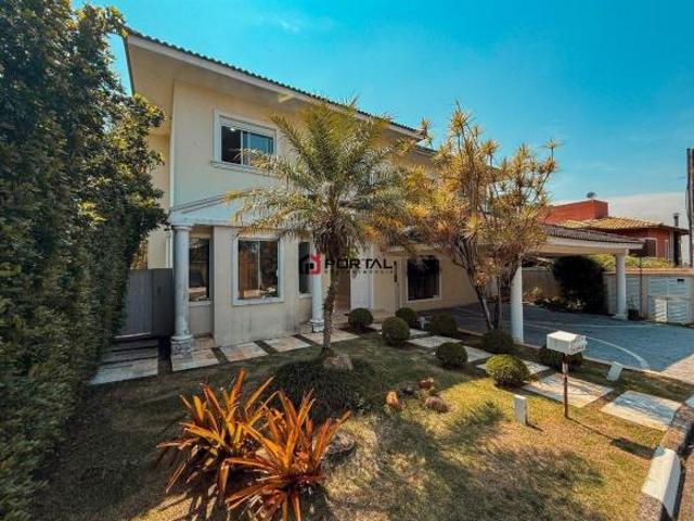 Casa em Condomínio Fechado na Granja Viana Localização Privilegiada!