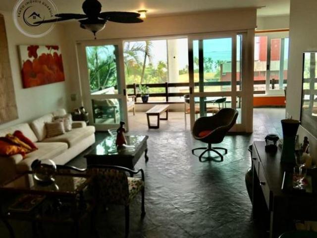 Casa em Condomínio fechado na praia da Enseada Guarujá