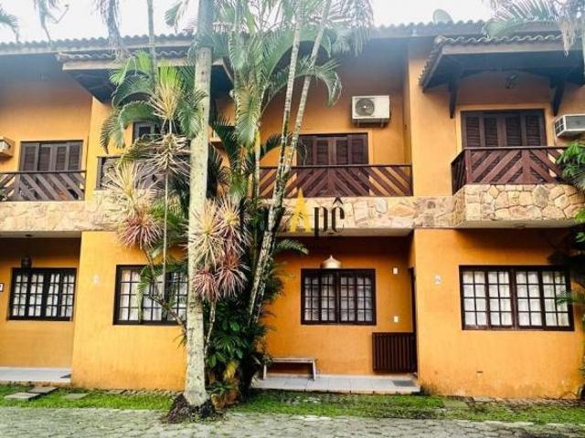 Casa em condomínio fechado na Praia de Maresias