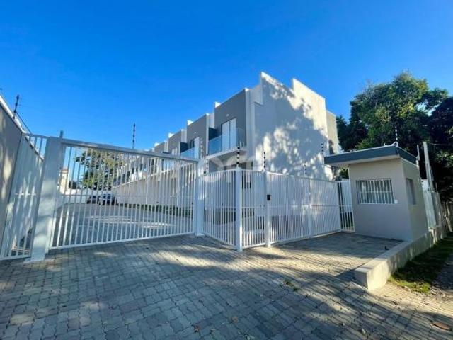 Casa em condomínio fechado na região das Mansões Santo Antônio