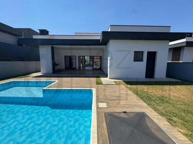 Casa em condomínio fechado Ninho Verde 1