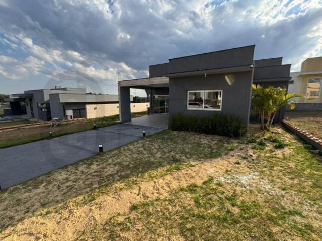 Casa em condomínio fechado Ninho Verde 1