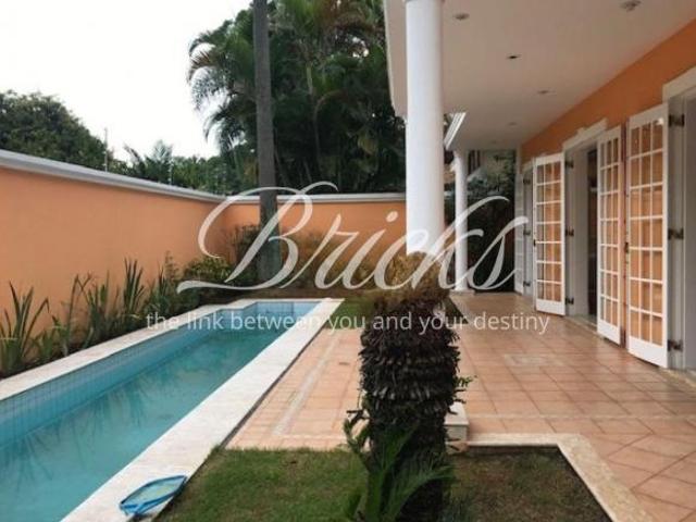 Casa em Condomínio Fechado no Alto da Boa Vista com 4 dormitórios e 5 vagas