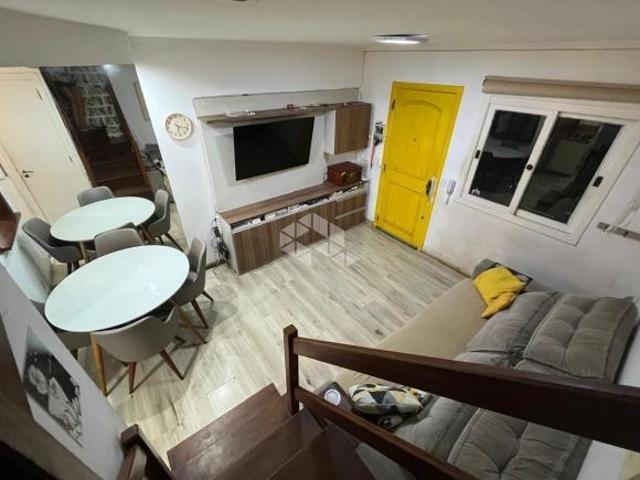 Casa em Condomínio Fechado no Bairro Tristeza Conforto, Estilo e Praticidade!