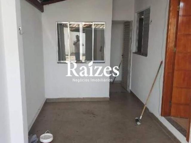 Casa em condomínio fechado no Chacaras Tubalina com 3/4 sendo 1 suíte e 1 semi suíte