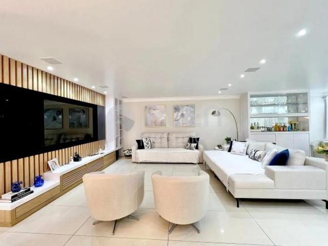 Casa em condomínio fechado no Horto Florestal de 500m2, 4 Quartos e 5 Vagas à venda, São Paulo, SP