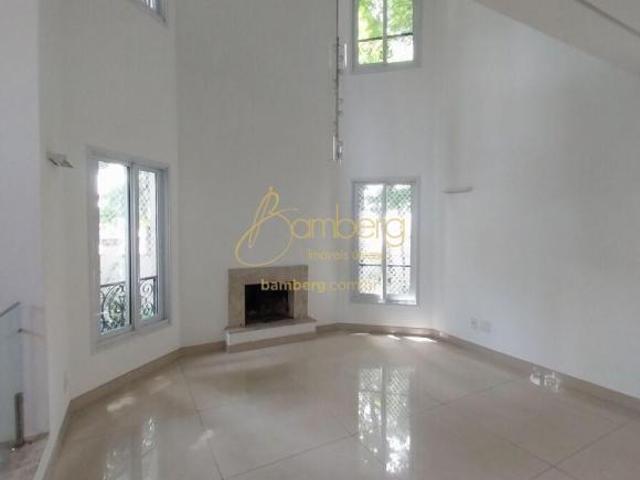 Casa em condominio fechado no Jardim Leonor!