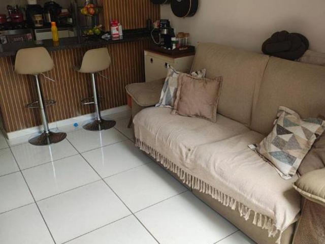 Casa em Condomínio Fechado no Jardim Miriam