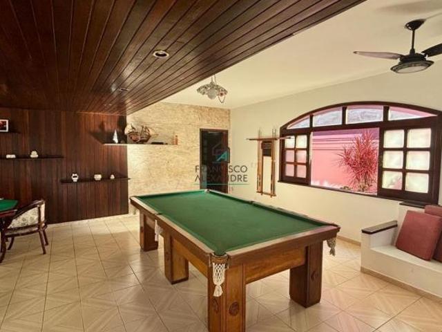 Casa em condomínio fechado no Maitinga