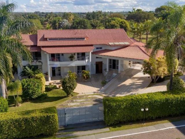 Casa em condomínio fechado no Park Way | Quadra 15 | 2.500m² de terreno | Aceita Financiamento