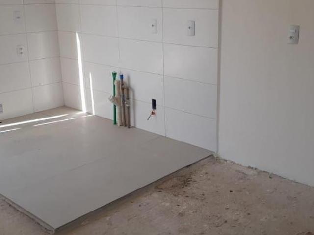 CASA EM CONDOMINIO FECHADO PARA VENDER NO BAIRRO CAMPO NOVO 02 QUARTOS 01 VAGA