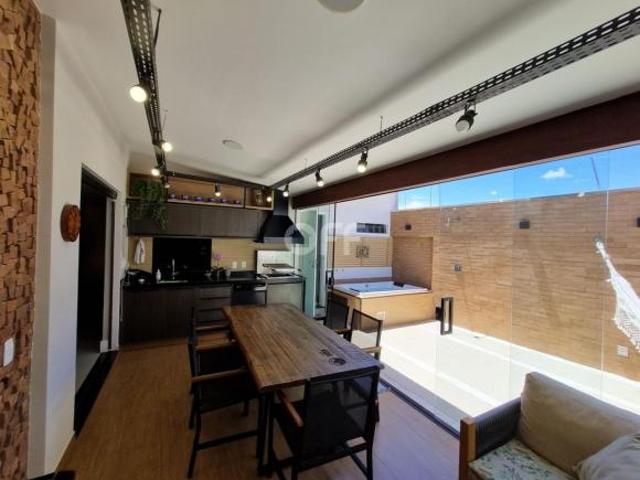 Casa em Condomínio fechado Parque Rural Fazenda Santa Cândida, Campinas