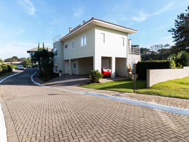 Casa em Condomínio Fechado Santa Felicidade