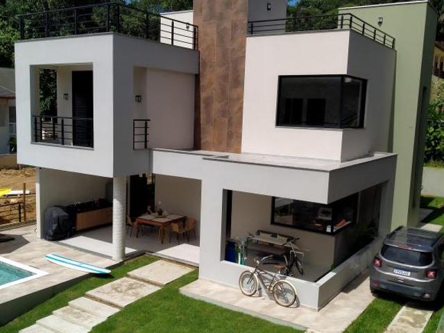 Casa em condomínio frente mar praia da Lagoinha Ubatuba sp
