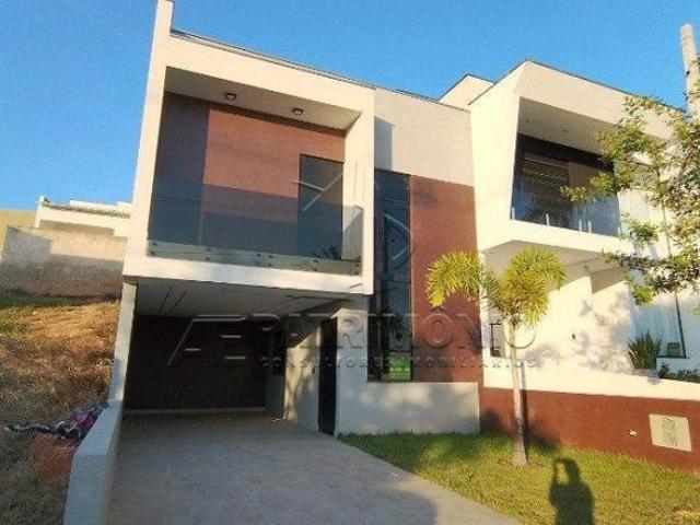 CASA ASSOBRADADA EM COND. COM 3 QUARTOS HORTO FLORESTAL VILLAGIO