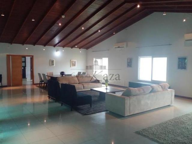 Casa em Condomínio Jacareí Condomínio Mirante do Vale 4 Dormitórios 600m²