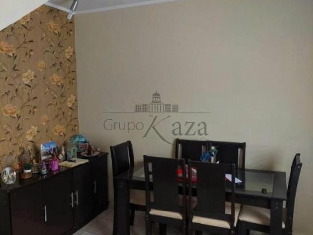 Casa em Condomínio Jardim Califórnia Residencial Quinta das Paineiras 71m² 2 Dormitórios
