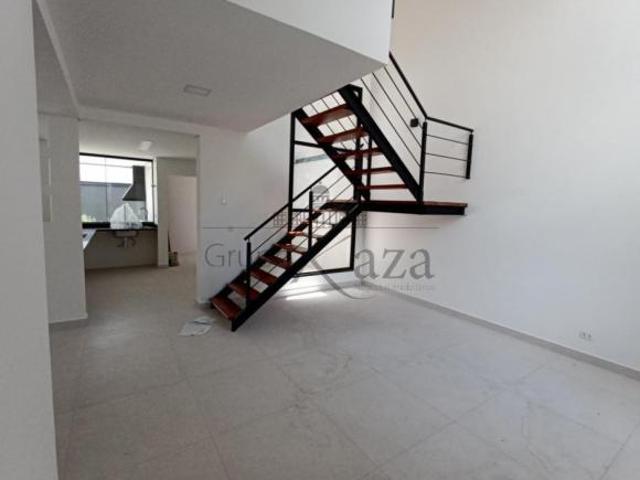 Casa em Condomínio Jardim Califórnia Residencial Vivva Residencial Clube 185m² 3 Dormitório