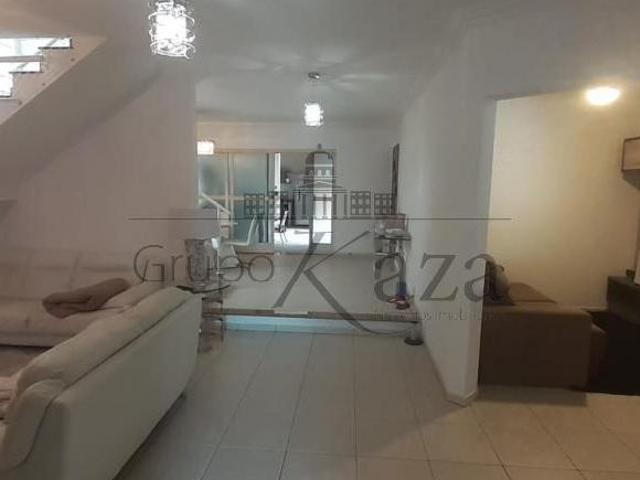 Casa em Condomínio Jardim Coleginho Vila Zezé 4 Dormitórios três suítes 312,75 Bairro vila Zezé