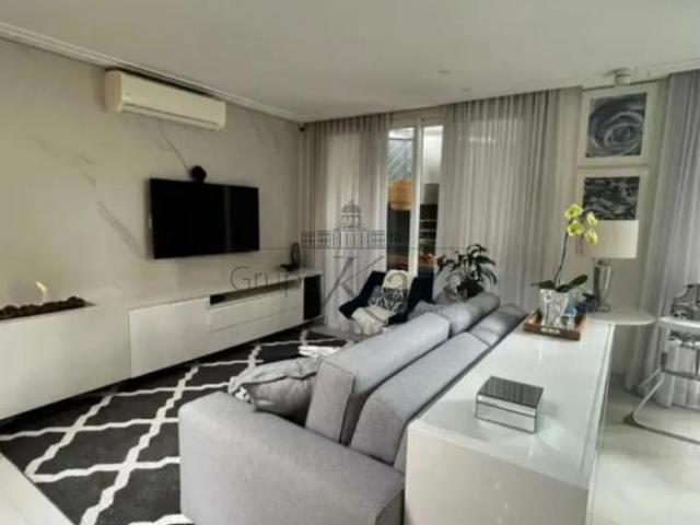 Casa em Condomínio Jardim Cordeiro 4 Dormitórios 300m²