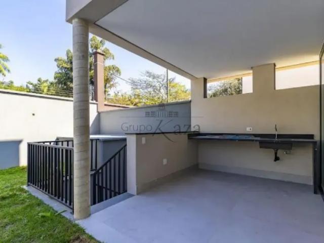 Casa em Condomínio Jardim Cordeiro 4 Dormitórios 541m²