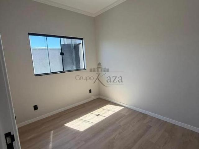 Casa Condomínio Veredas dos Campos Jardim das Flores 3 Dormitórios 132m²