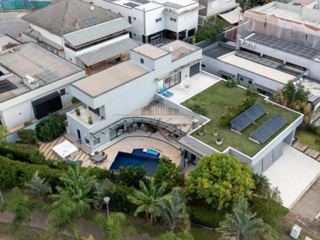 Casa em Condomínio Jardim do Golfe Residencial Jardim do Golfe 4 Dormitórios 440m²