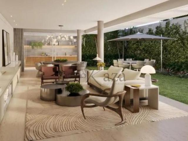 Casa em Condomínio Jardim Europa 3 Dormitórios 619,56m²
